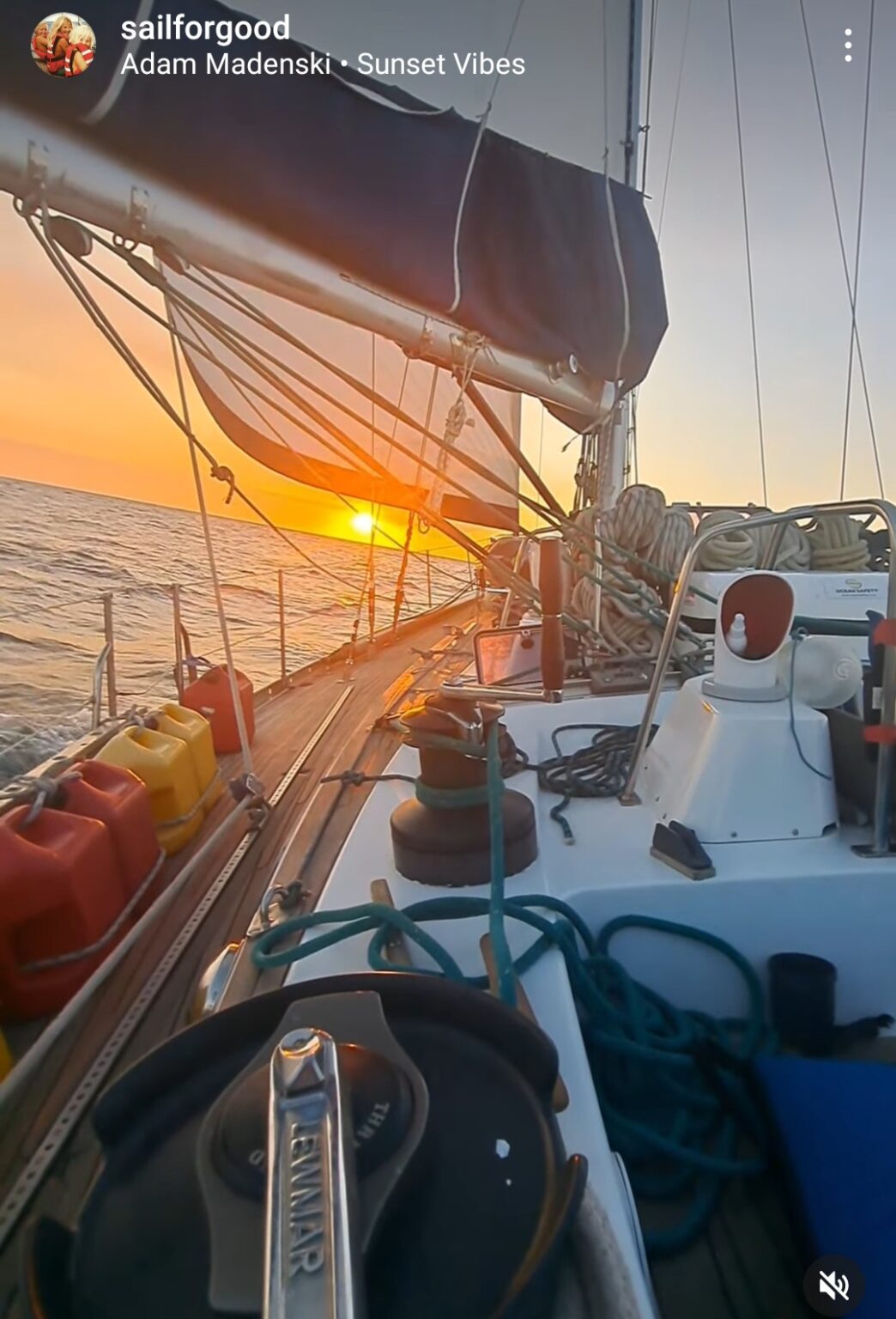 Family Project "Sail for Good" - To The Oceans
